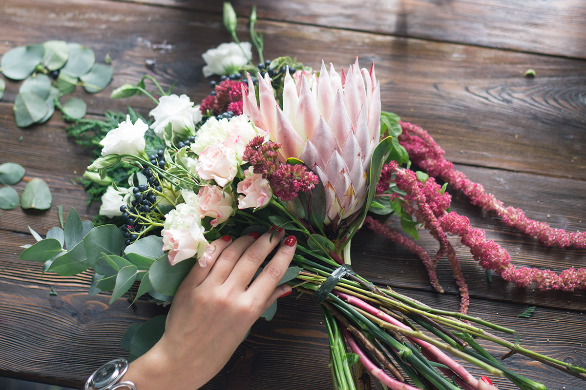 How To Arrange Flowers in 9 Easy Steps – QuickFlora Florist Software for Shopify Users